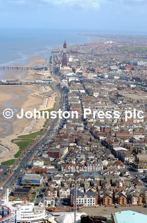24665265-Aerial view of Blackpool South Promenade including the Tower ...