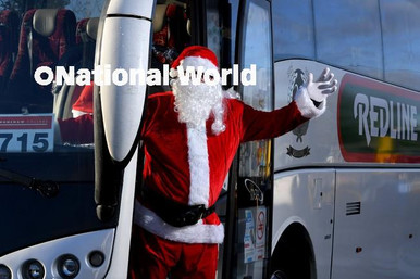 39626429-Photo Neil Cross; Dave Hilton driving his coach dressed as ...