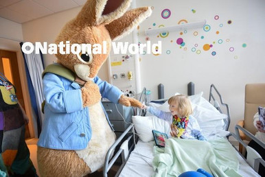39630190-Peter Rabbit visits children at Blackpool Victoria Hospital ...