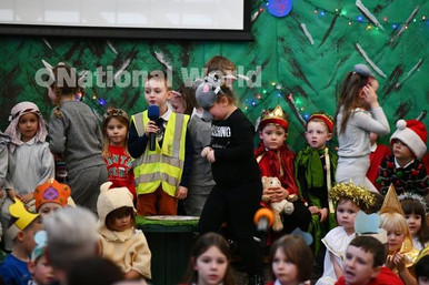 39633534-21-12-2022. Picture Michael Gillen. HALLGLEN. Hallglen Primary ...