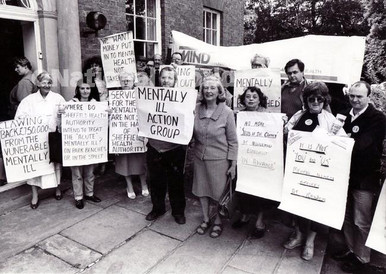 39637612-Middlewood Hospital, Sheffield - protest 4th June 1990 ...