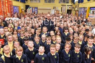 39405810-Hedworth Lane Primary School headteacher Tony Gill final day ...
