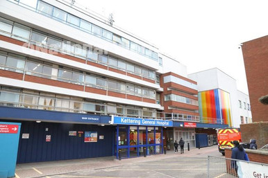 39643847-Kettering, Kettering General Hospital, Main entrance Monday ...