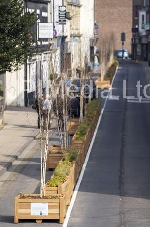 39385941-The part pedestrianisation of Ropergate in Pontefract. Picture ...
