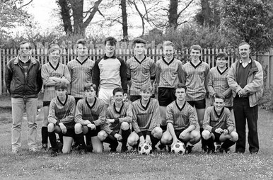 39652681-Northants Telegraph Retro Northamptonshire football teams from ...