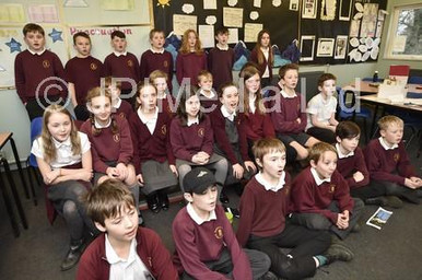 38859630-School20 Year 6 pupils at Barnack primary school taking part ...