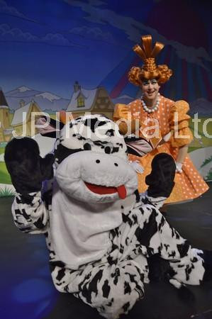 38791112-Jack and the Beanstalk panto cast at the Cresset. Mike Holoway ...