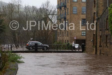 38526391-Ryburn river flooding in Sowerby Bridge - National World ...