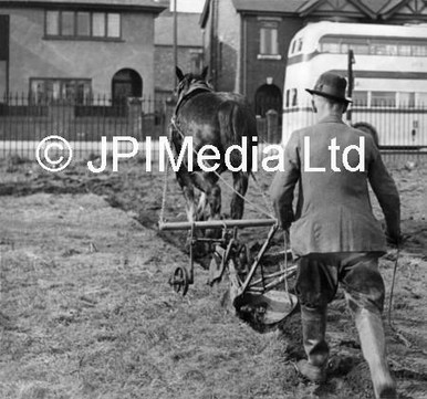 38632712-Blackpool in wartime during World War II, images from the ...