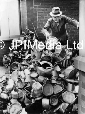 38632757-Blackpool in wartime during World War II, images from the ...