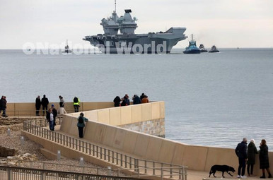 39664169-HMS Queen Elizabeth approaches the newly reopened walkway on ...