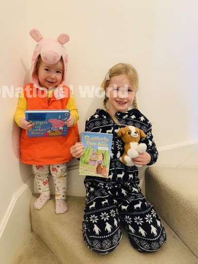 39672040-Sisters l-r Iris 22 months old and Erin Woodford 5 from ...