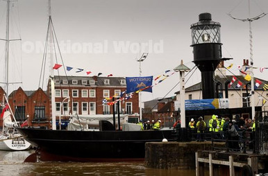 39676418-Following its major restoration, the Spurn Lightship is moved ...
