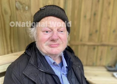 39678567-Keith Dodson having a right old natter at The Manor Walks ...