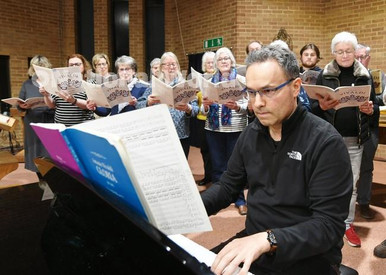 39684355-Peterborough Choral Society rehearsals at St Andrew s Church ...