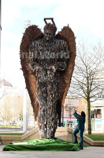 39691374-The Knife Angel Statue comes to City Square, Bradford ...
