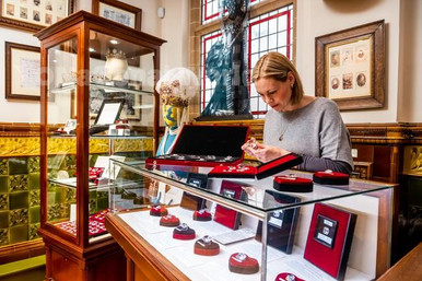 39703912-W. HamondÃ¢â‚¬â„¢s Museum of Whitby Jet on Church Street ...