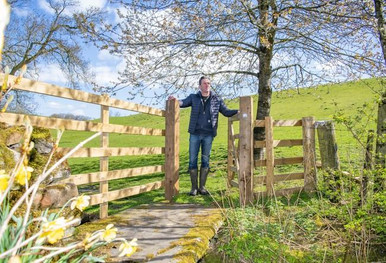 39704122-Bruce McLeod from near Gargrave has been chair of the Friends ...
