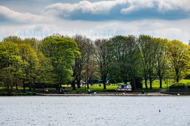 39707655-Members of the public watching the wildfow at Yeadon Tarn ...