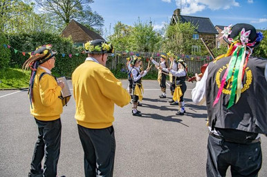 39711818-Harthill Morris Dancers entertain at Mosborough s Community ...
