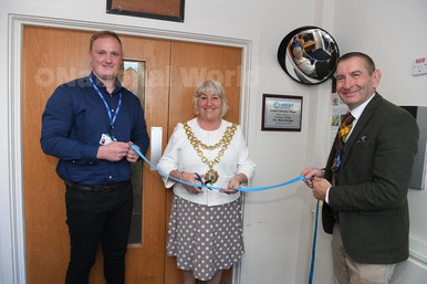 39713790-The Mayor of Wigan, Coun Marie Morgan officially open Edstart ...