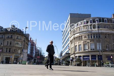 39381550-Spring in Sheffield city centre. Picture Scott Merrylees ...