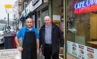 32281211-Photographer Ian Georgeson, 07921 567360 Pic: L-R George ...