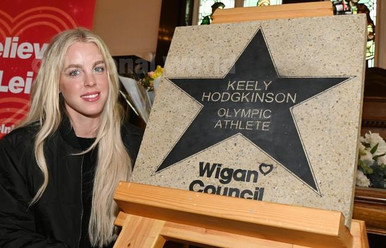 39716152-WIGAN - 18-05-23 The Believe in Leigh star ceremony for ...