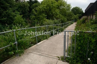 34891751-The Water Of Leith Walkway at Anderson Place, where a woman ...