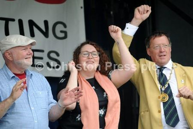 36463272-SBMA Mayfield Gala Day SNP, Labour and Conservative dancing ...