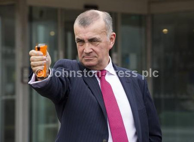 36086456-27 03 2018. Police in Edinburgh Pilot Selecta DNA Spray : Nick ...