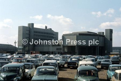 23493887-Construction of the Yorkshire Post Building on Wellington ...