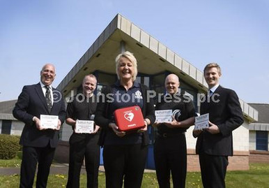 37651992-Pic Lisa Ferguson 24 04 2019 L-r Andrew Smith St. John ...