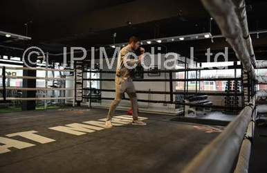 39309282-Photo Neil Cross; Blackpool boxer Brian Rose launching an ...