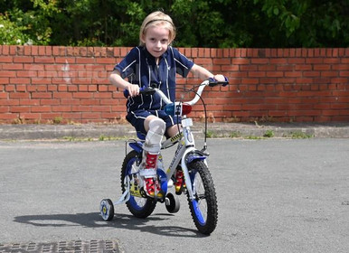 39718587-WIGAN - 23-05-23 Levi Hewitt, five, from Leigh is recovering ...