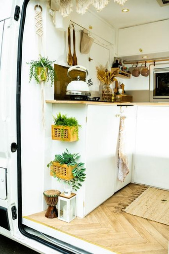 39722511-Real Homes, Neil and Caroline Gale, of Leeds, who bought a ...