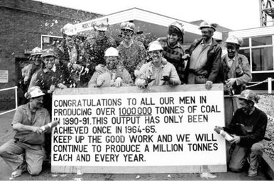 20022447-Rufford Colliery miners celebtrate their 1 million tonnes for ...