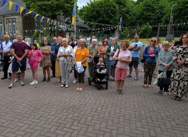 39727235-Relatives of children who made their First Holy communion ...