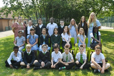 39728068-Parnwell primary school year 6 leavers 2 Y623 - National World | Newsprints
