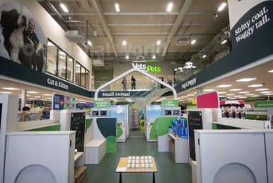 39729323-Opening of Leeds Birstall Pet Care centre Pets at Home ...