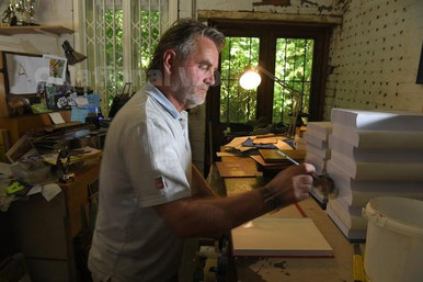 39729676-Bookbinder Peter Doyle keeping the craft alive after 46 years ...