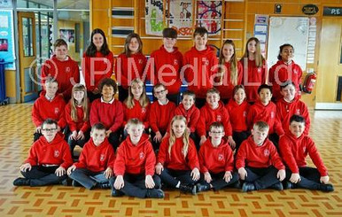 39403046-Duckmanton Primary School year 6 leavers photo. - Iconic Media ...