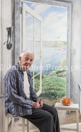 30078300-PIC PHIL WILKINSON info@philwilkinson. net www. philwilkinson ...