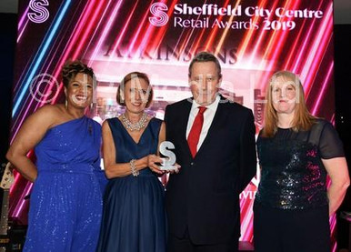 38331296-Diane Jarvis, Manager at the Sheffield BID and JoJo, pictured ...