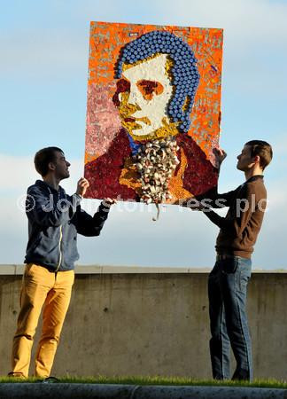 29904412-IR20150121. 21 01 15. Bill Kidd MSP hosted students who have ...