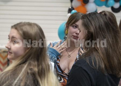 39541593-18 August 2022. . . . . A Level results day. Students at ...