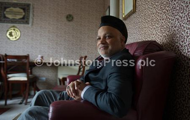 31165069-John Devlin. 24 07 15 . GLASGOW. Portrait of Habib Malik ...