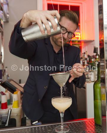 31996288-18 11 15. TSPL Shift. Director of The Drink Cabinet UK, Andy ...