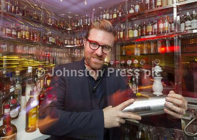 31996291-18 11 15. TSPL Shift. Director of The Drink Cabinet UK, Andy ...