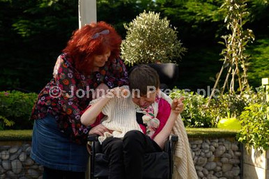 31578999-Community Support Worker Linda Finnigan with Catherine ...